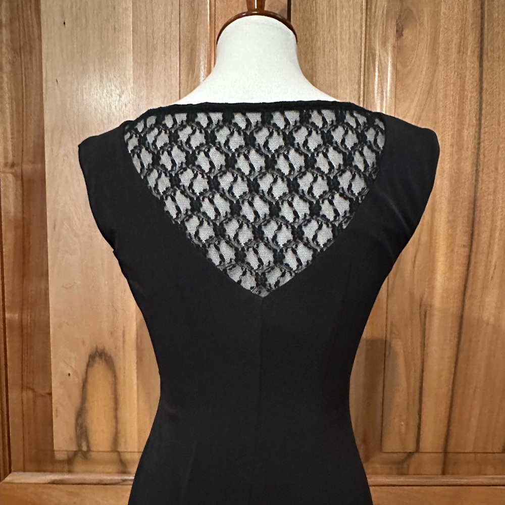 Maggy London - Fun & Flirty Stretch Jersey-Knit Lbd, … - Gem